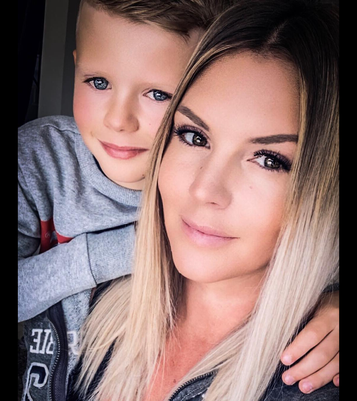 Photo : Amélie Neten et son fils, Instagram. - Purepeople