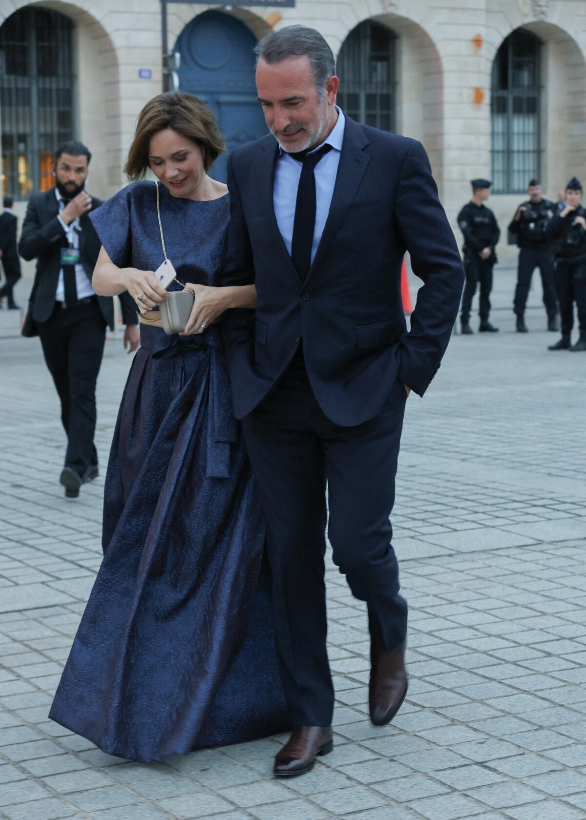 Photo : Exclusif - Jean Dujardin et sa femme Nathalie Péchalat arrivent à la cérémonie " 2023 ...