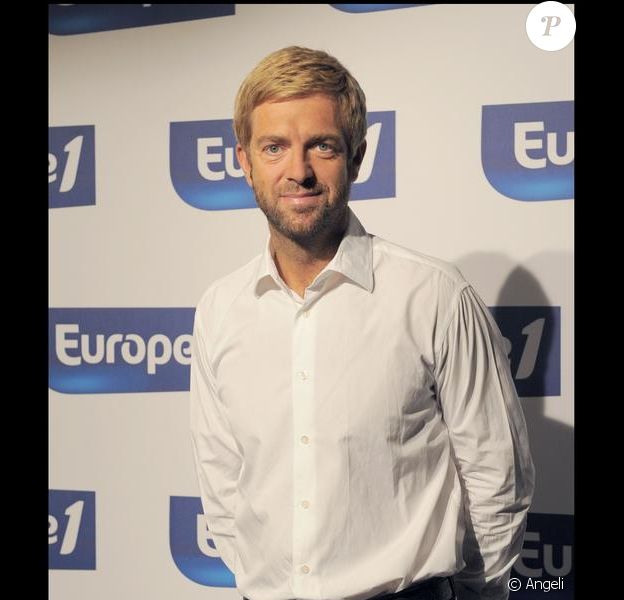 Alexandre Delpérier : L'animateur d'Europe 1... mis à pied ! - Purepeople