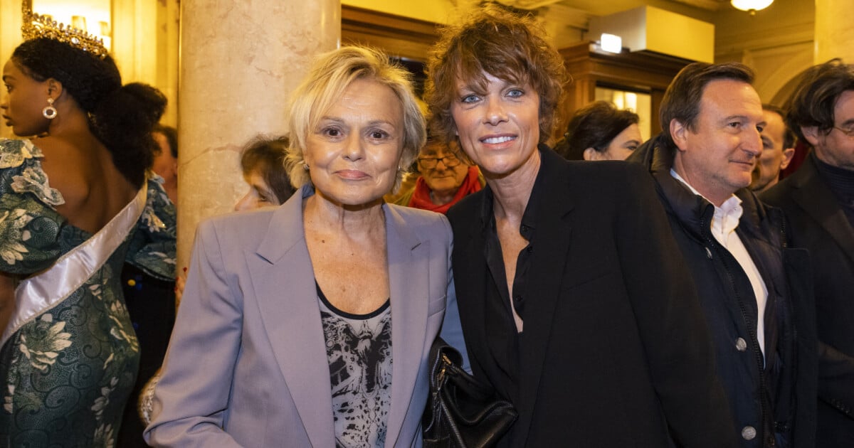 "Comme un parfum d'été" : Muriel Robin et sa femme Anne Le Nen ...