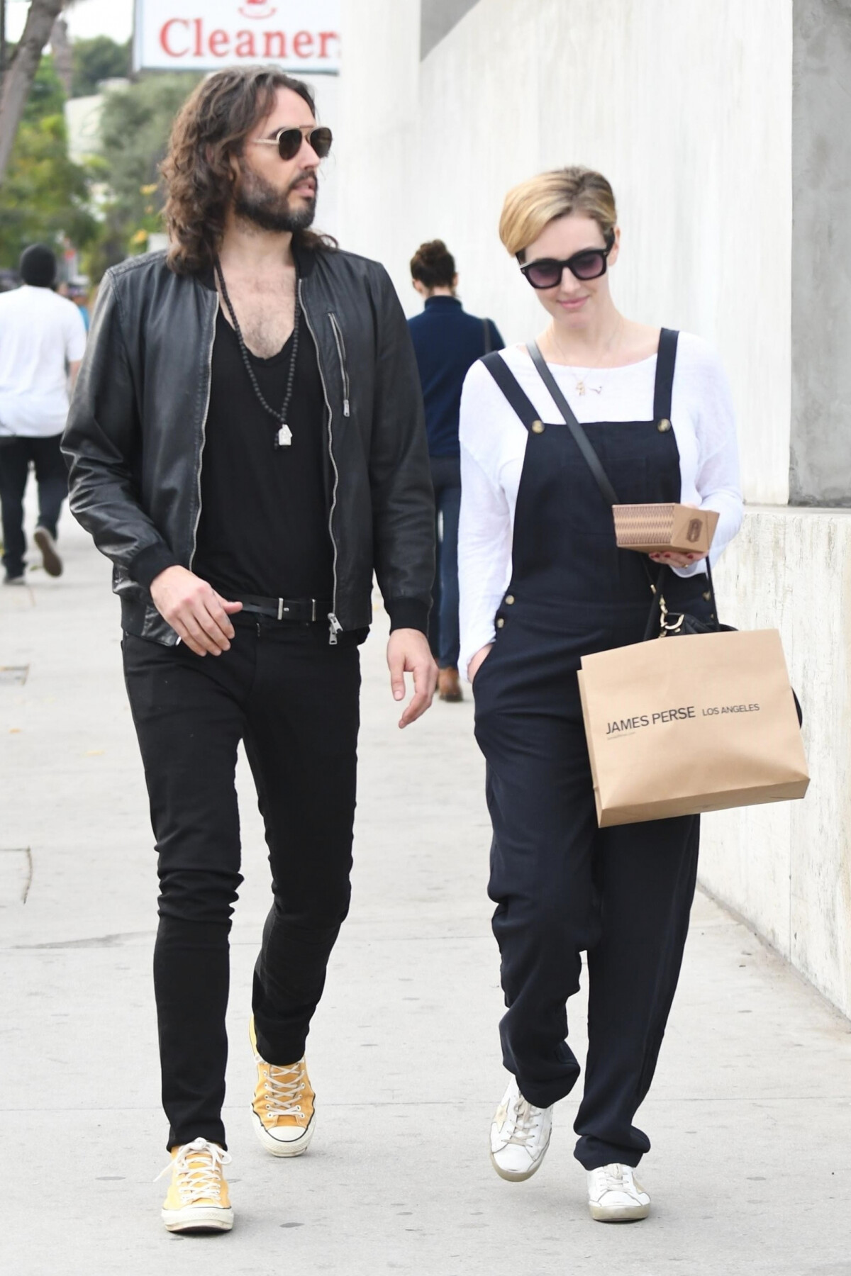 Photo : Russel Brand et sa femme Laura Gallacher vont déjeuner à West ...