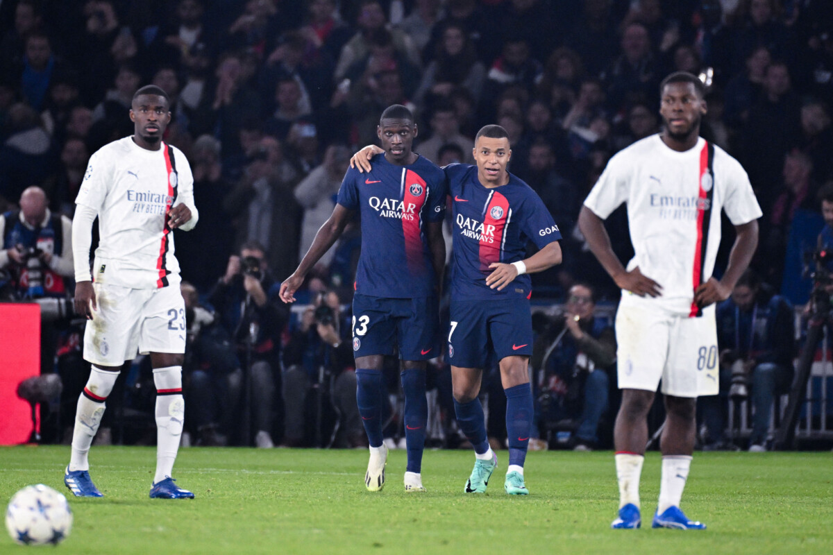 Photo : Joie de Kylian Mbappe ( 7 - PSG ) apres le but de Randal Kolo ...