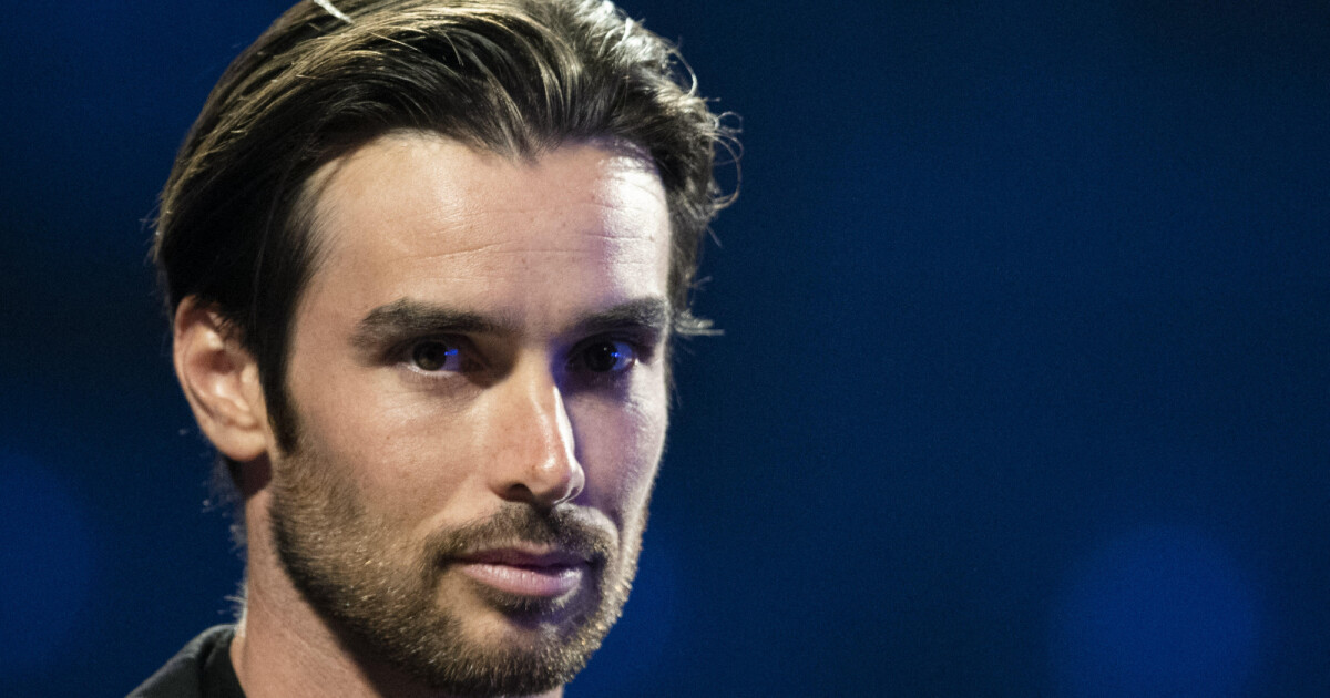 Coup de poing, gifles, réveil en pleine nuit : Kevin Rolland témoigne ...