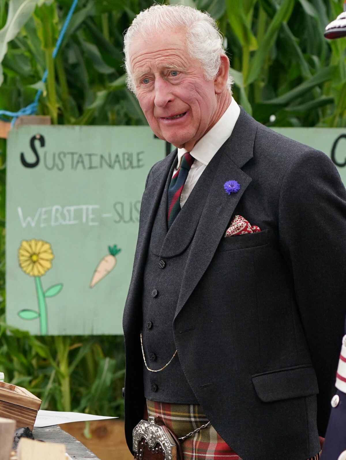 Photo : Le prince Andrew aurait-il de nouveau les faveurs de la famille ...