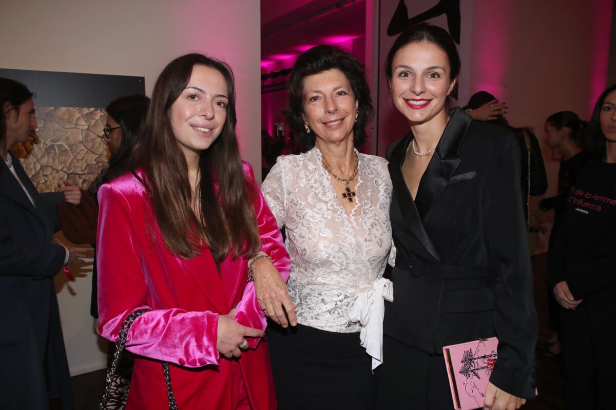 Photo : Marie Pic-Pâris Allavena avec ses filles Astrid et Constance ...