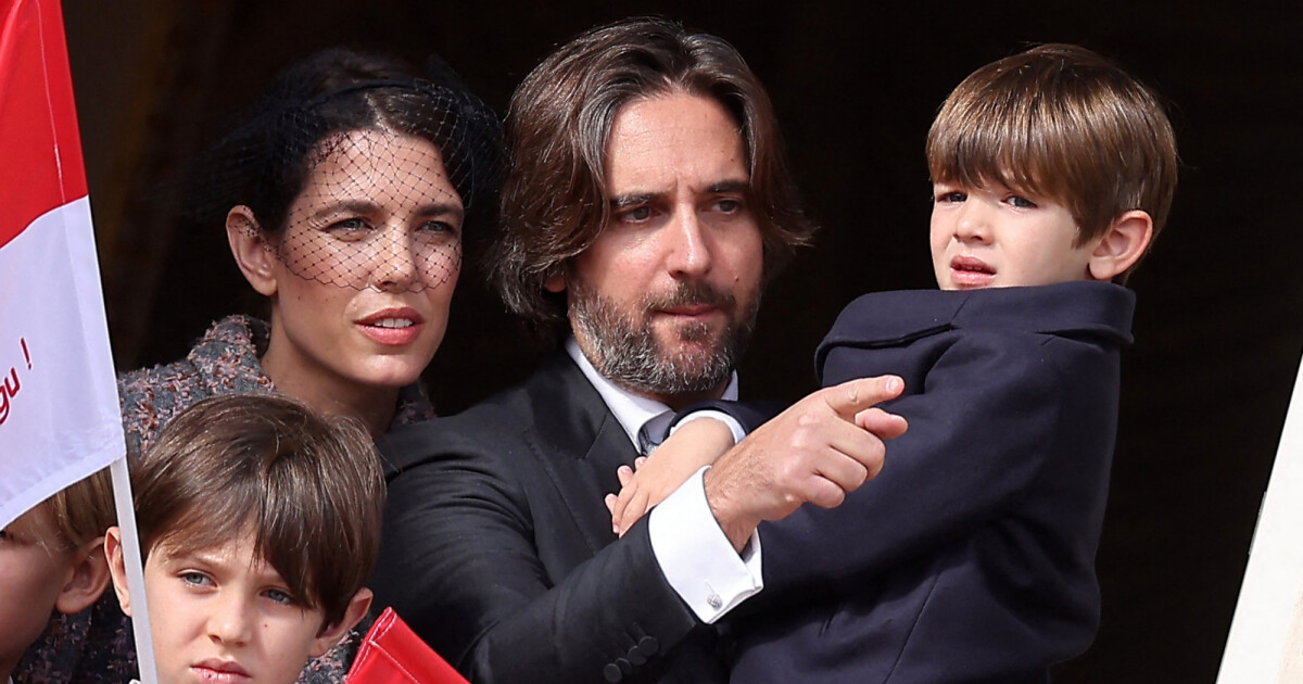 "Il préfère..." : Charlotte Casiraghi et Dimitri Rassam, leur fils ...