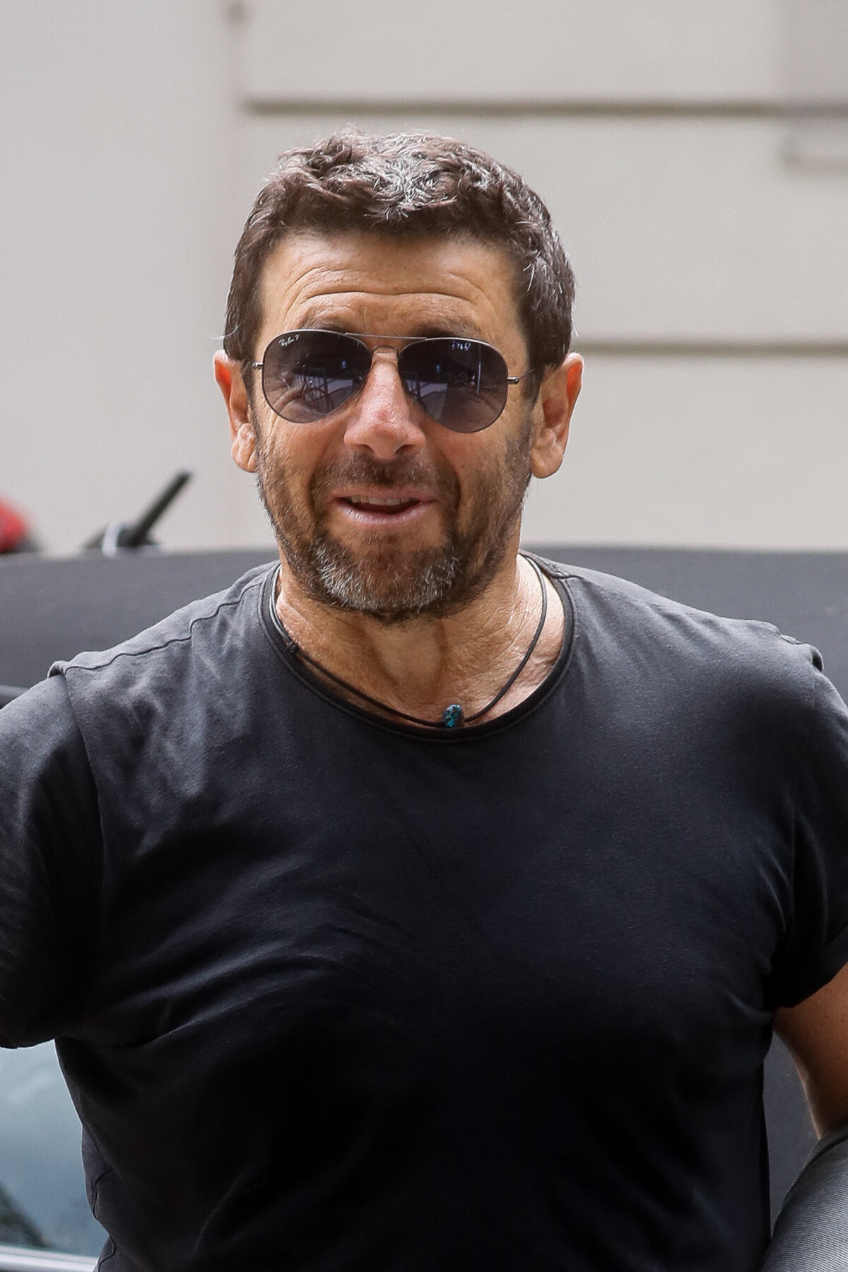 Photo : Ce qui lui plait beaucoup ! Patrick Bruel - Arrivées de l ...