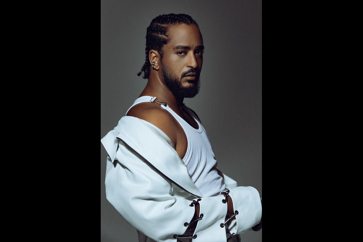Photo : Photo officielle de Slimane pour l'Eurovision - Purepeople