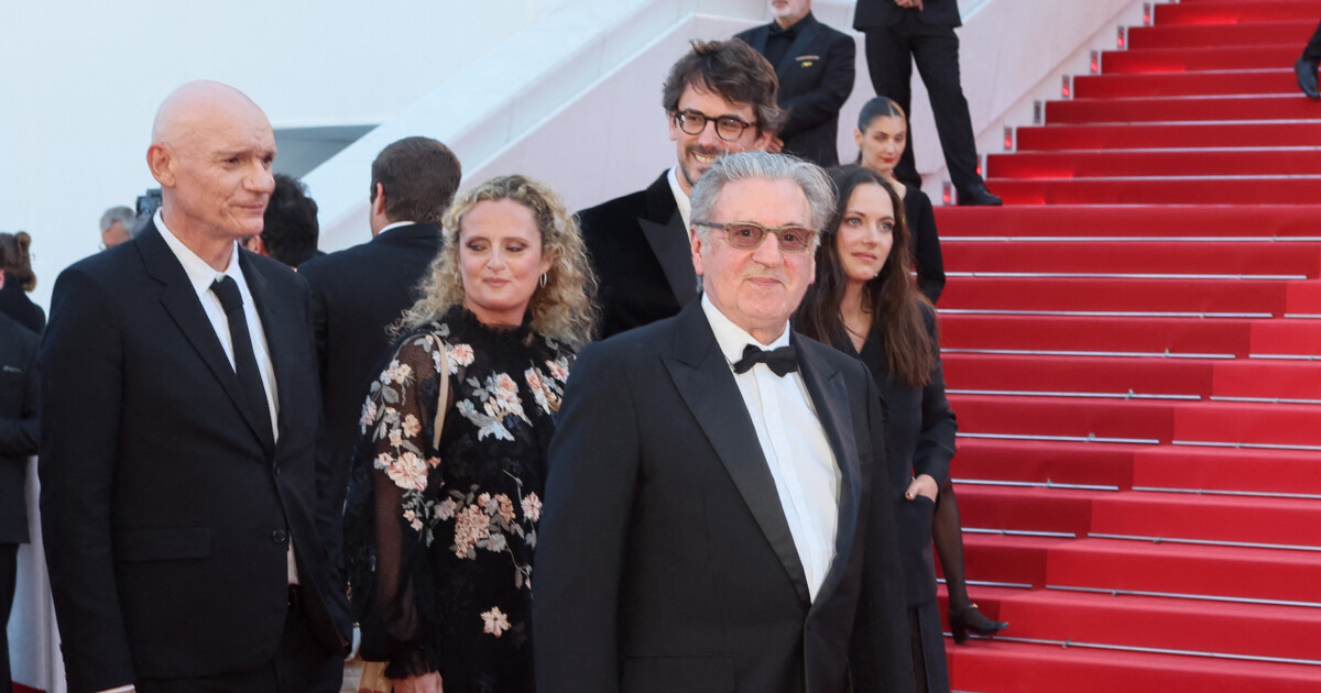 Daniel Auteuil entouré de ses filles à Cannes, il évite de peu son ex ...