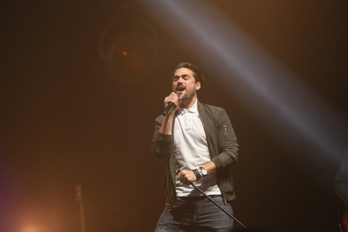 Photo : En se fiant aux indices. Exclusif - Florent Mothe - Concert du ...