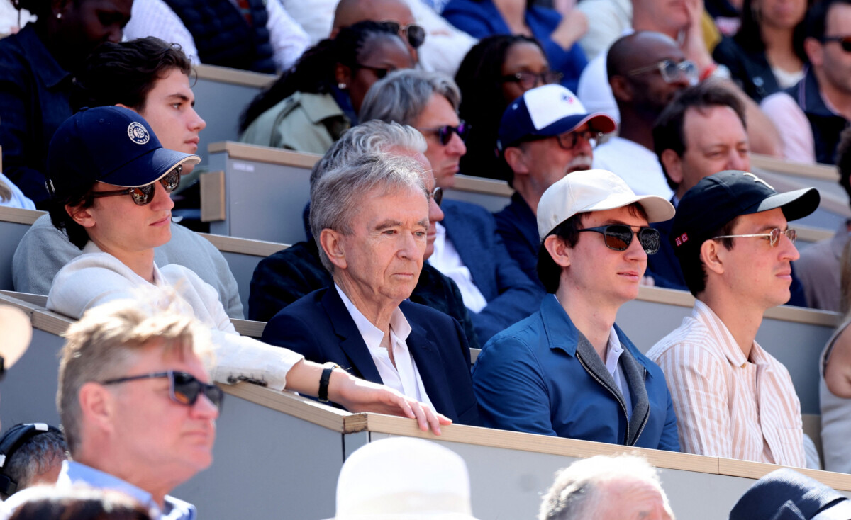 Photo : Bernard Arnault est lui aussi venu en famille, entouré de ses 3 ...