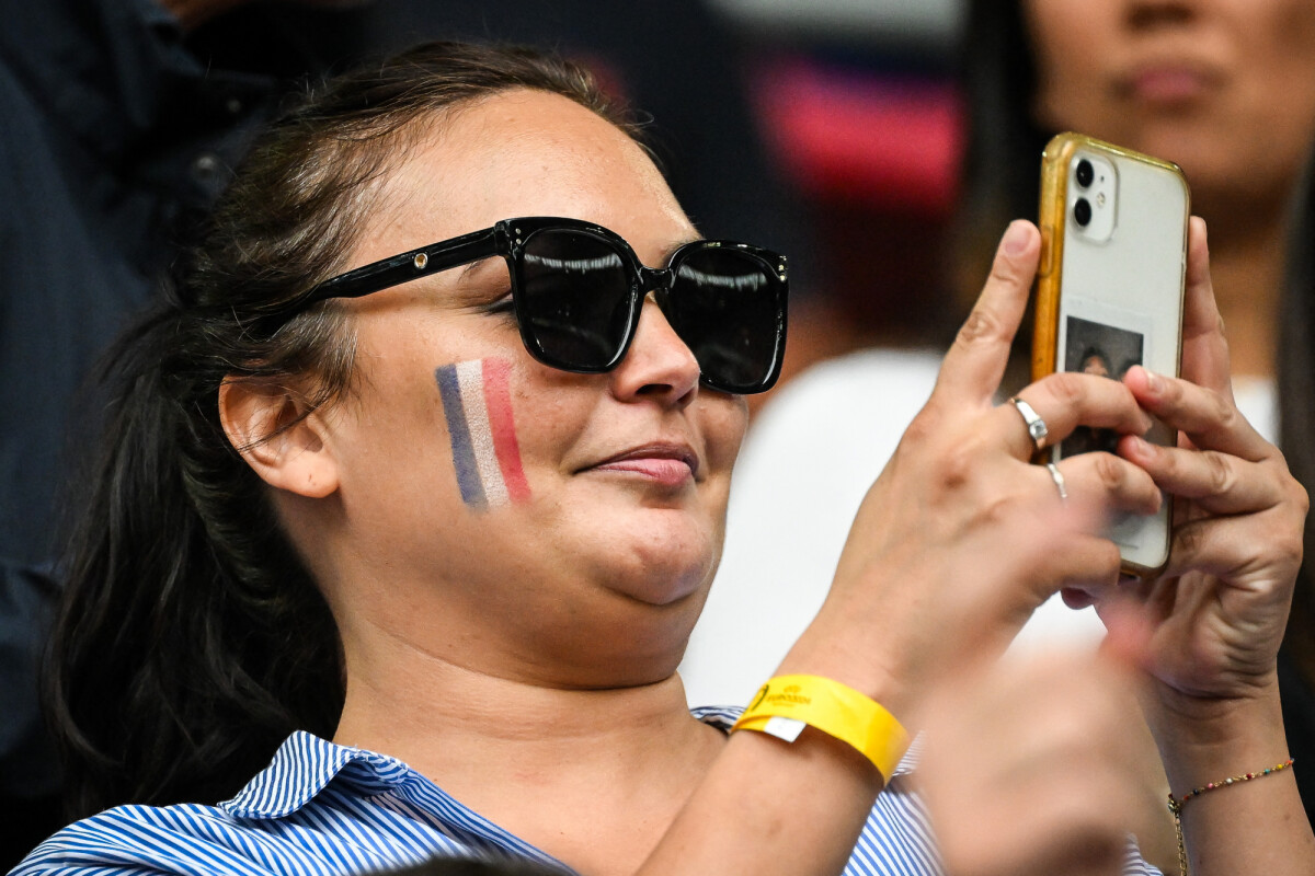 Photo : Valérie Bègue (Miss France 2008) - Célébrités dans les tribunes ...