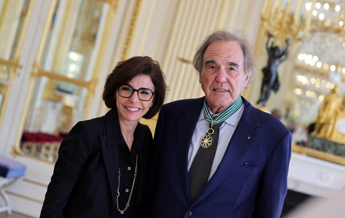 Photo : Oliver Stone a été élevé au rang de Commandeur de l'ordre des ...