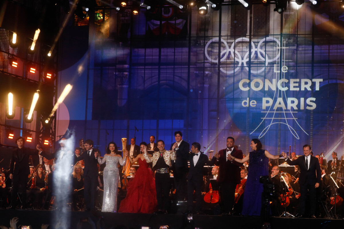 Photo : Le grand concert de Paris sur le parvis de l'hotel de ville de ...