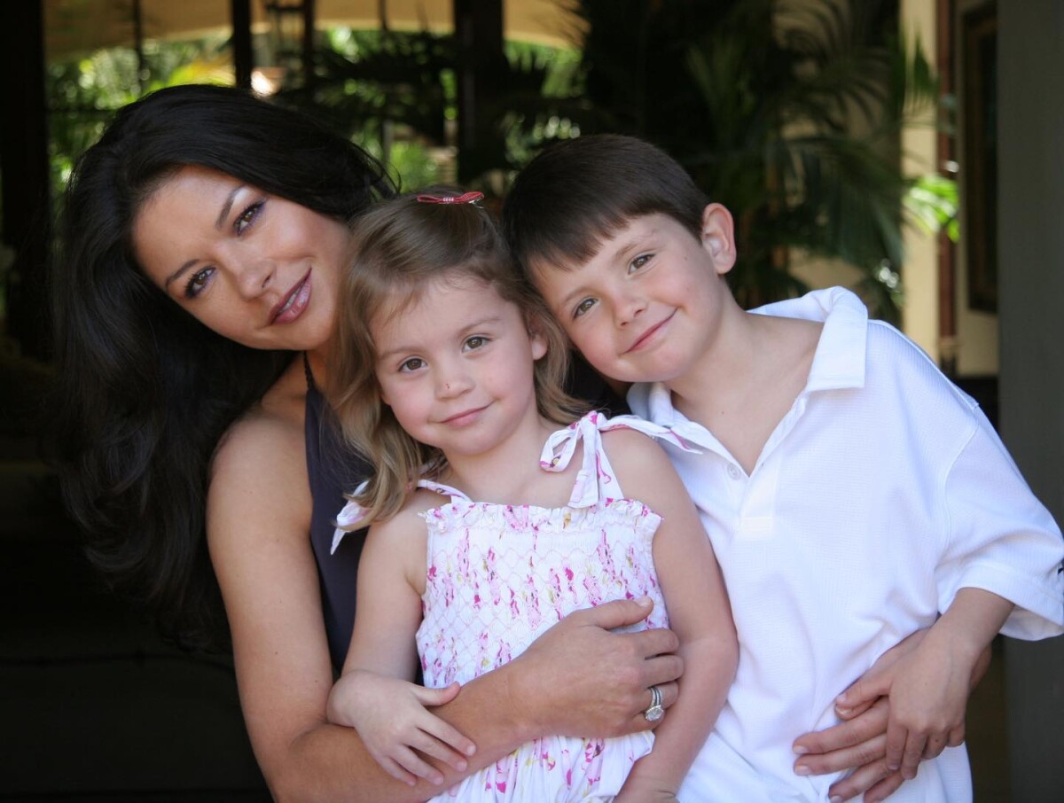 Photo : Catherine Zeta Jones, et ses enfants Dylan et Carys lorsqu'ils ...