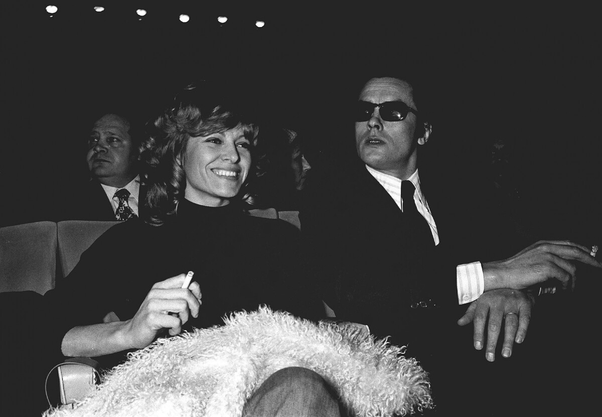 Photo : Alain et Nathalie Delon (archive) - Purepeople Photo : Alain et Nathalie Delon (archive) - Purepeople