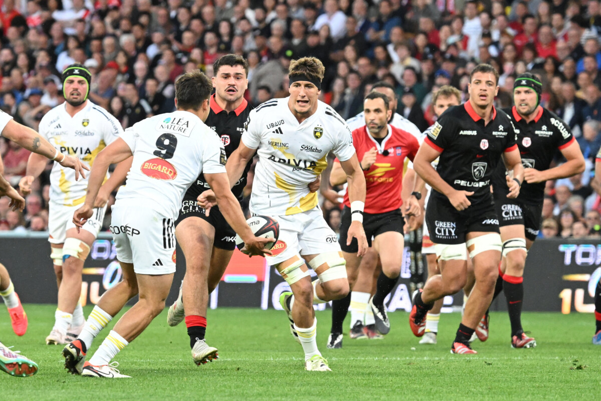 Photo : Thomas BERJON (SR), Oscar JEGOU (SR) lors de la J25 du Top14 ...