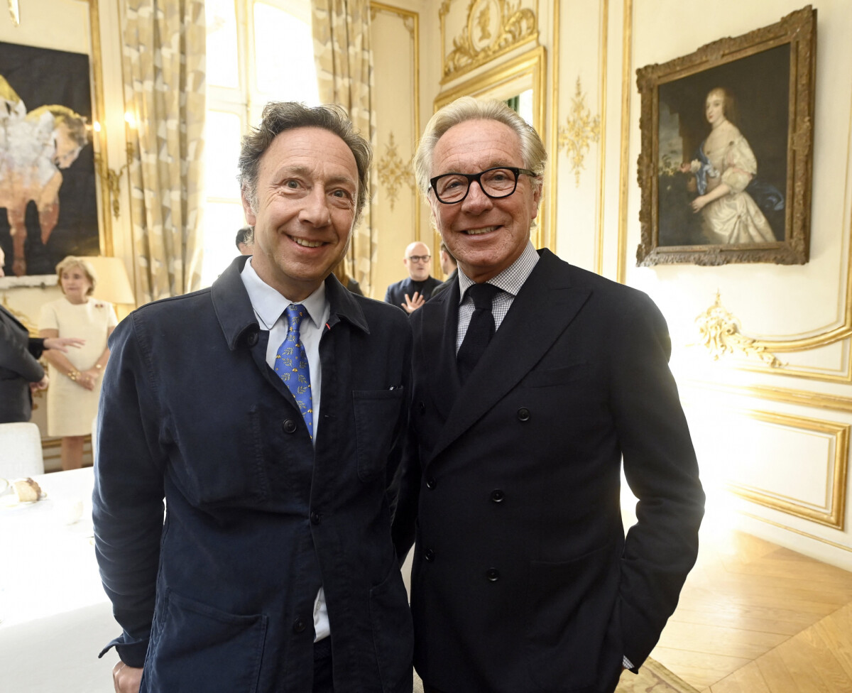Photo : Le journaliste spécialisé dans les royautés Stéphane Bern et le ...