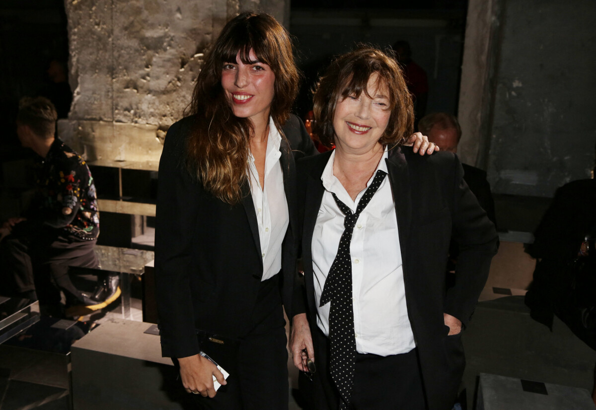 Photo : Lou Doillon et Jane Birkin assistent au défilé Saint Laurent ...
