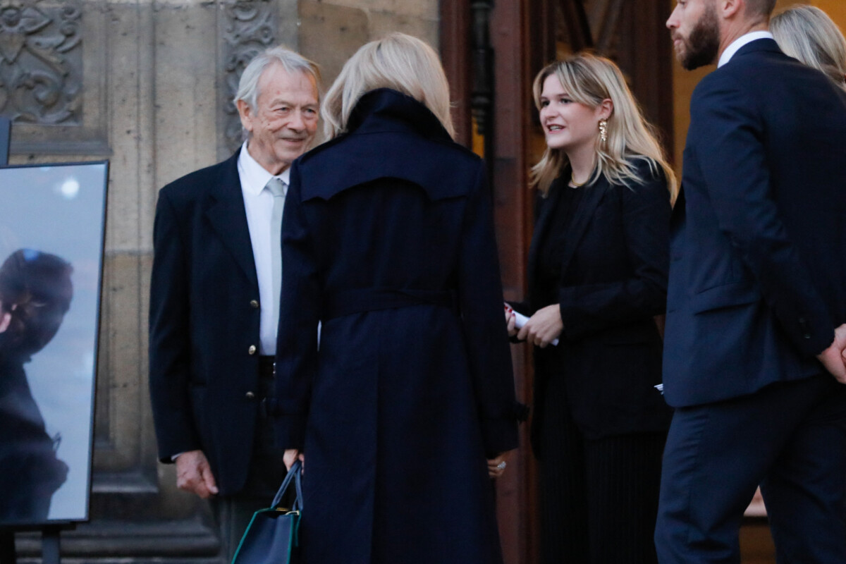 Photo : Jean-Pierre Pascal (Père de Charlotte Valandrey), Brigitte Macron, Tara (la fille de ...