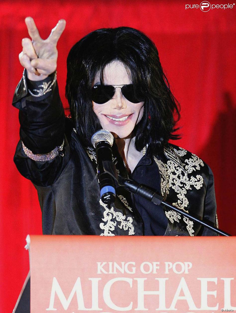 Michael Jackson annonce son retour sur scène, à Londres le 5 mars 2009 ...