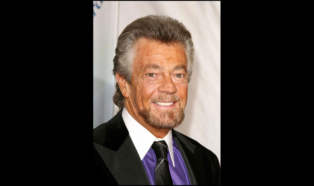 Photo : Stephen J. Cannell à Los Angeles en février 2006 - Purepeople