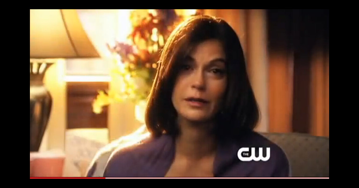 Teri Hatcher : Découvrez-la en mère de Loïs dans Smallville ! - Purepeople