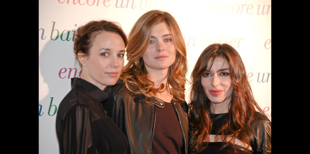Photo : Daniela Piazza, Vittoria Puccini et Sabrina Impacciatore lors ...