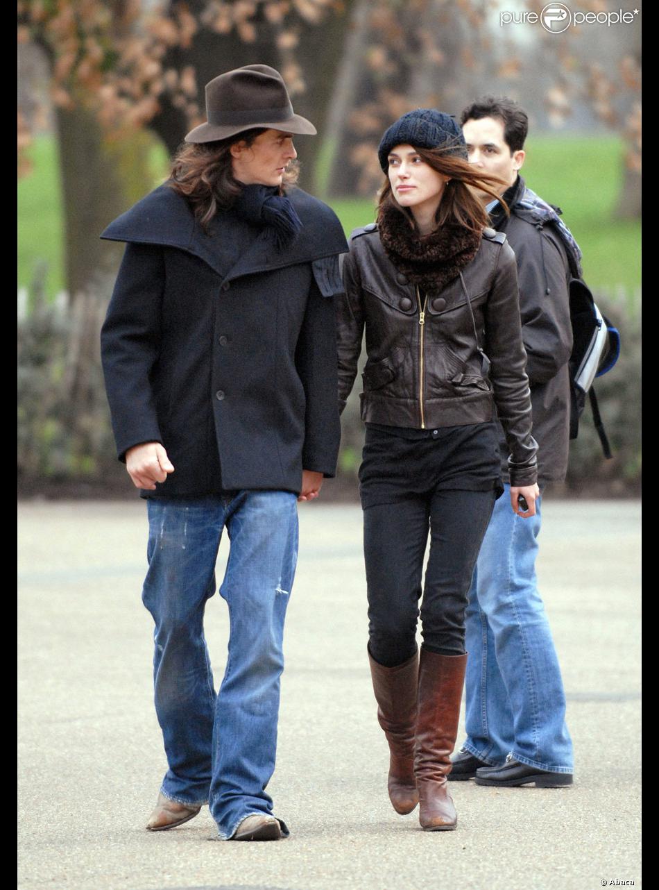 Rupert Friend et Keira Knightley en mars 2007 à Hyde Park à Londres ...