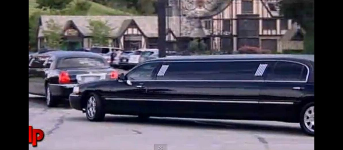 Vidéo : Enterrement d'Elizabeth Taylor le 24 mars 2011 au cimetière ...