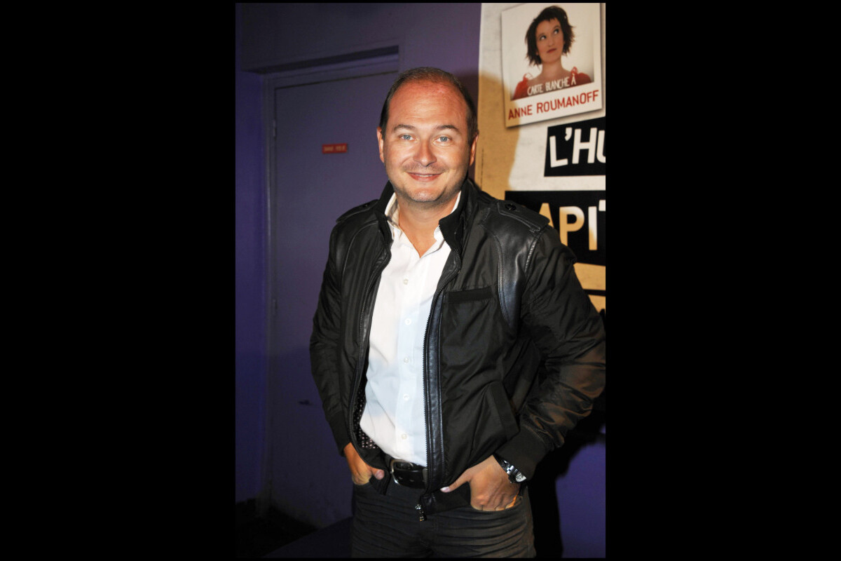 Photo : Sébastien Cauet lors de la conférence de presse pour le ...