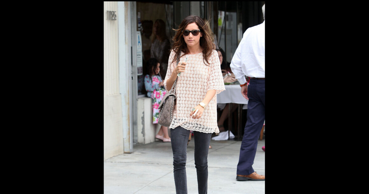 Look de la semaine : Ashley Tisdale et Jessica Alba au combat - Purepeople