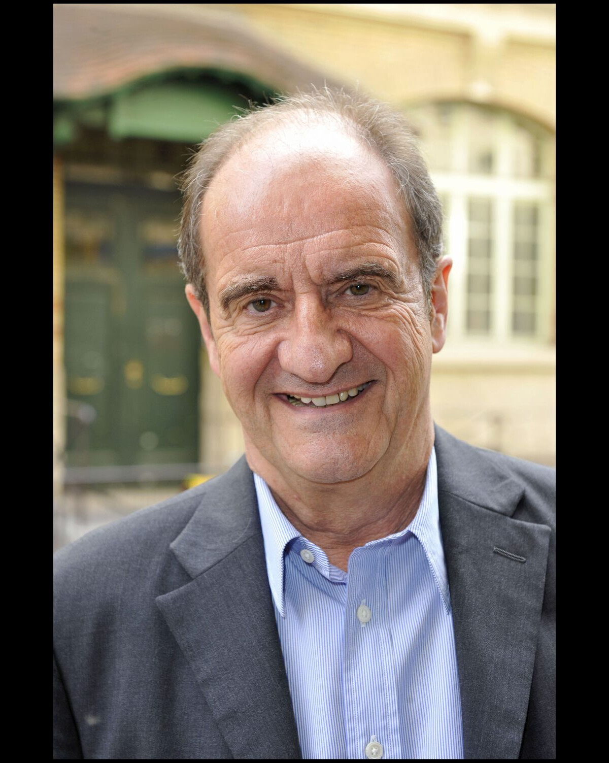 Photo : Pierre Lescure en août 2010. - Purepeople