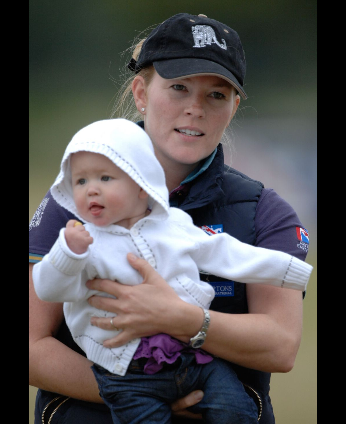 Photo : Autumn Phillips et Savannah en août 2011. - Purepeople