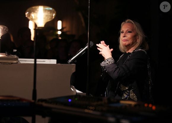 Photo : Exclusif - Veronique Sanson en Show Case lors de la soirée ...