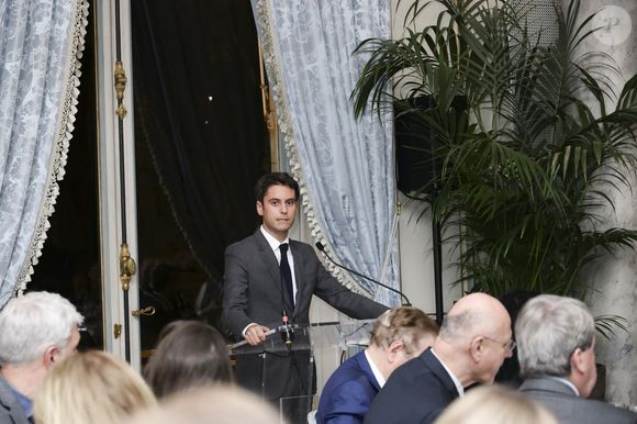 Marc Ladreit de Lacharrière reçoit Gabriel Attal, invité d’honneur d’un ...