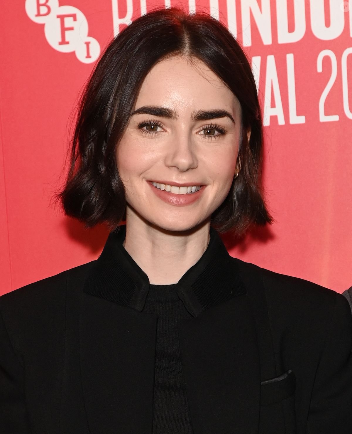 Vidéo : Lily Collins maman : la star d'Emily in Paris dévoile une photo ...