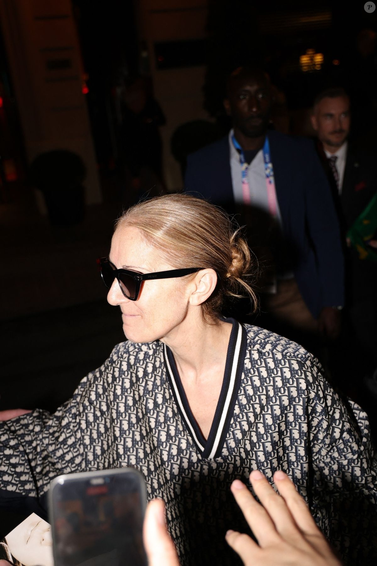 Photo : Paris, FRANCE - Celine Dion in full Dior creates a crowd ...