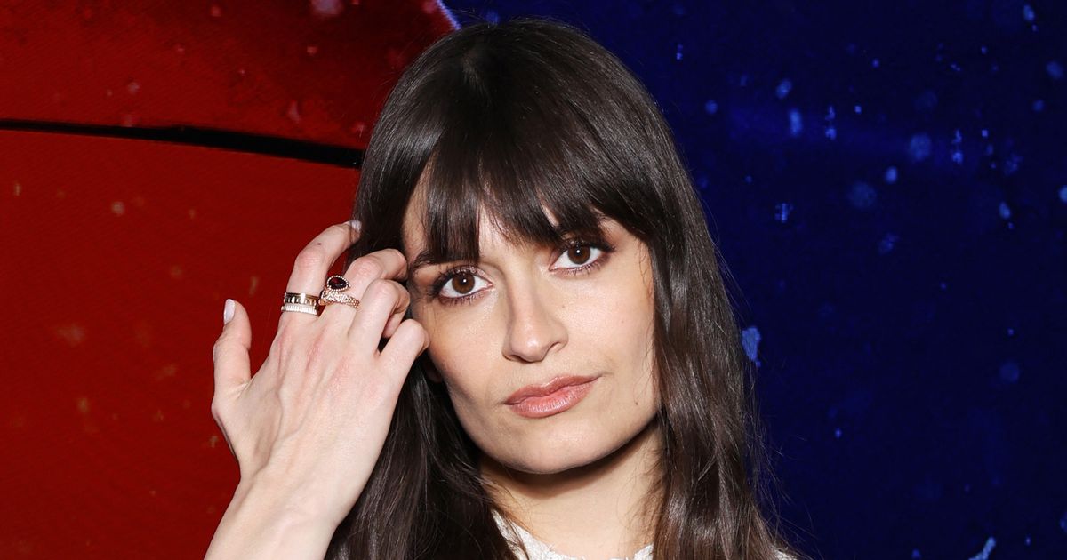 "Ce n'était pas très marrant" : Clara Luciani contrainte d'arrêter la ...