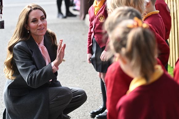 Photo : Kate Middleton s'est entretenu avec de nombreux élèves pour ...