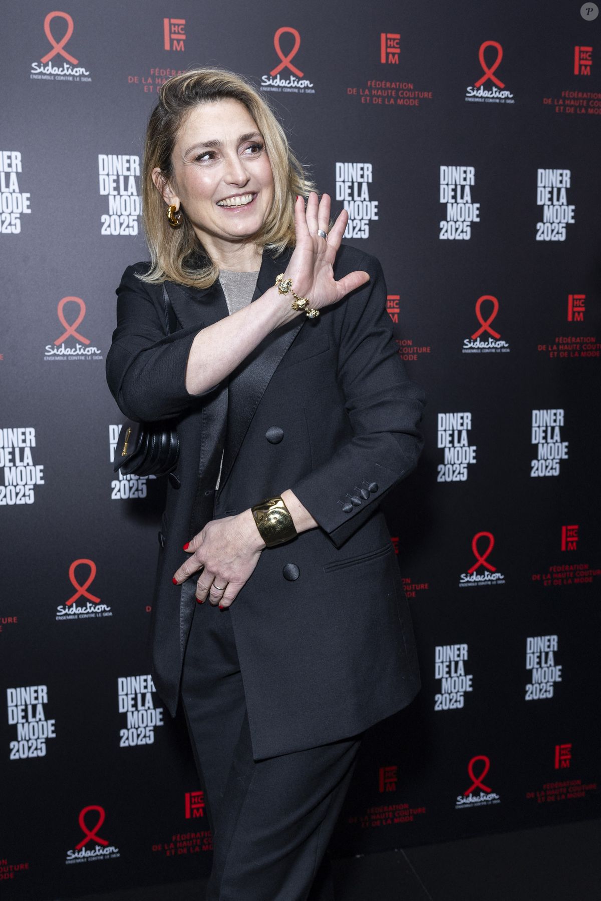 Photo : Julie Gayet au photocall du 22ème dîner de la mode pour le ...