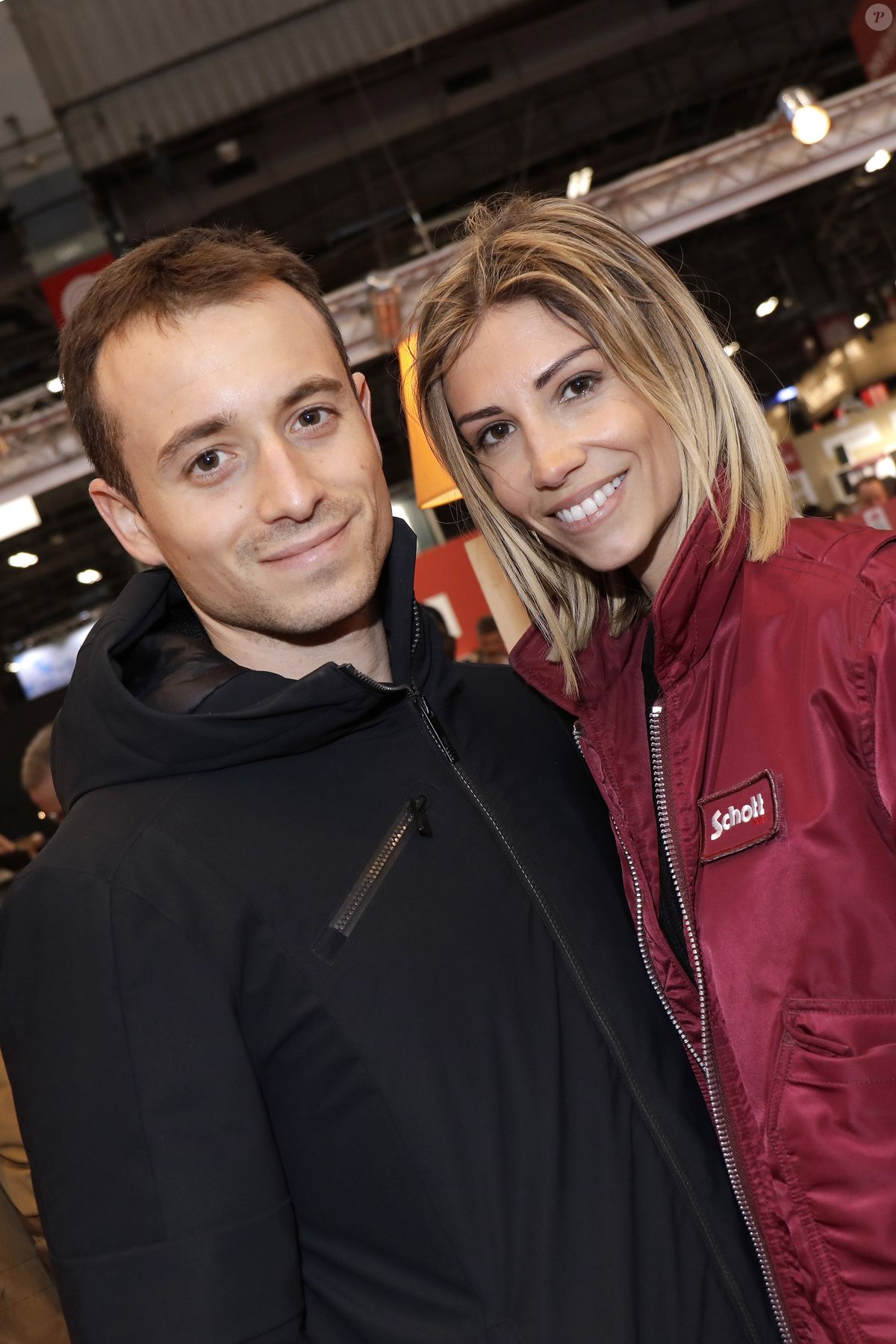 Photo : Hugo Clément et sa compagne Alexandra Rosenfeld (Miss France 2006) - Salon du livre de ...