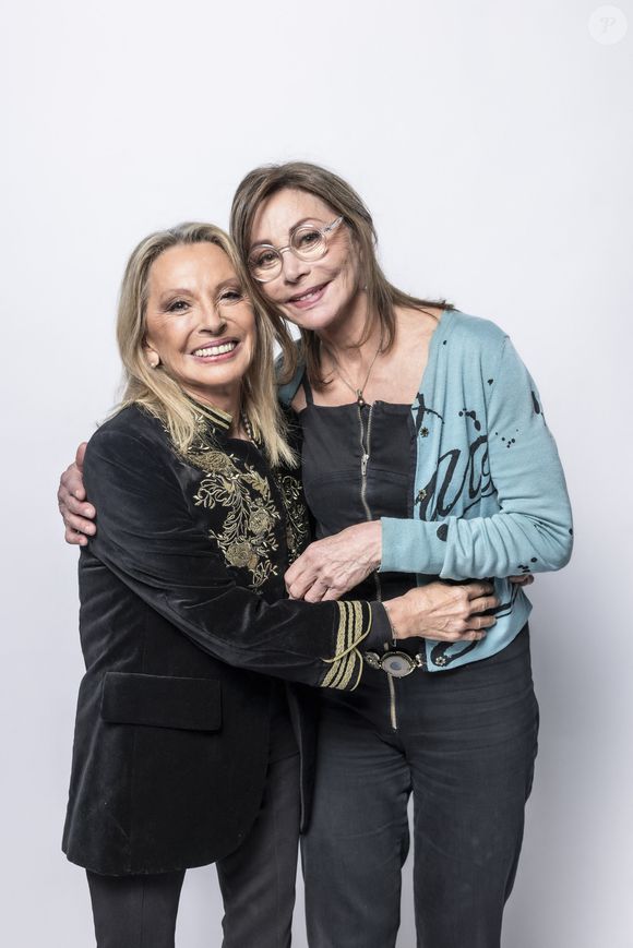 Photo : Exclusif - Studio - Véronique Sanson et sa soeur Violaine ...