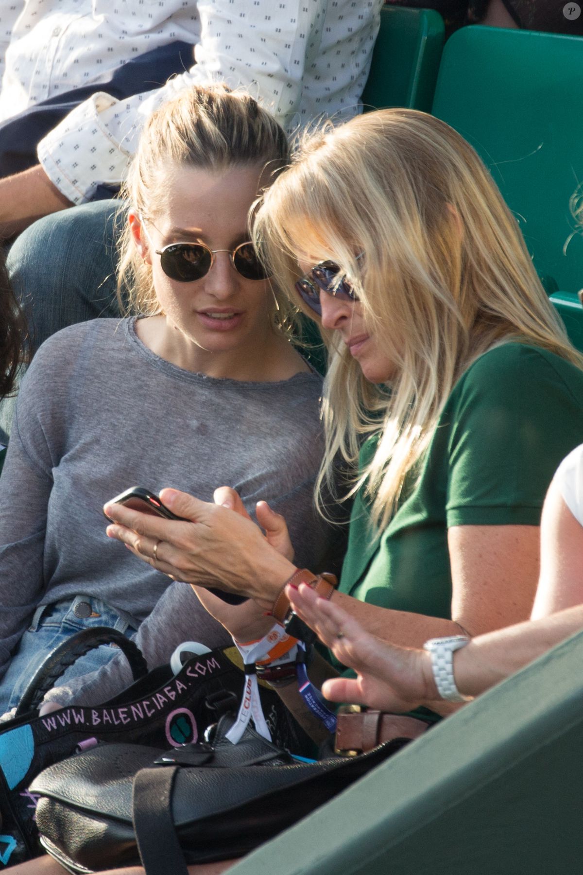 Photo : Ilona Smet et sa mère Estelle Lefebure avec son fils Giuliano ...