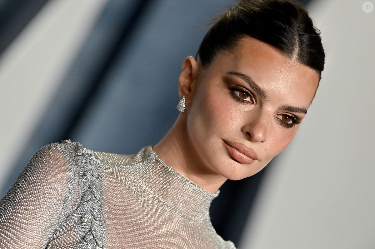 Photo : Emily Ratajkowski au photocall de la soirée "Vanity Fair" lors ...