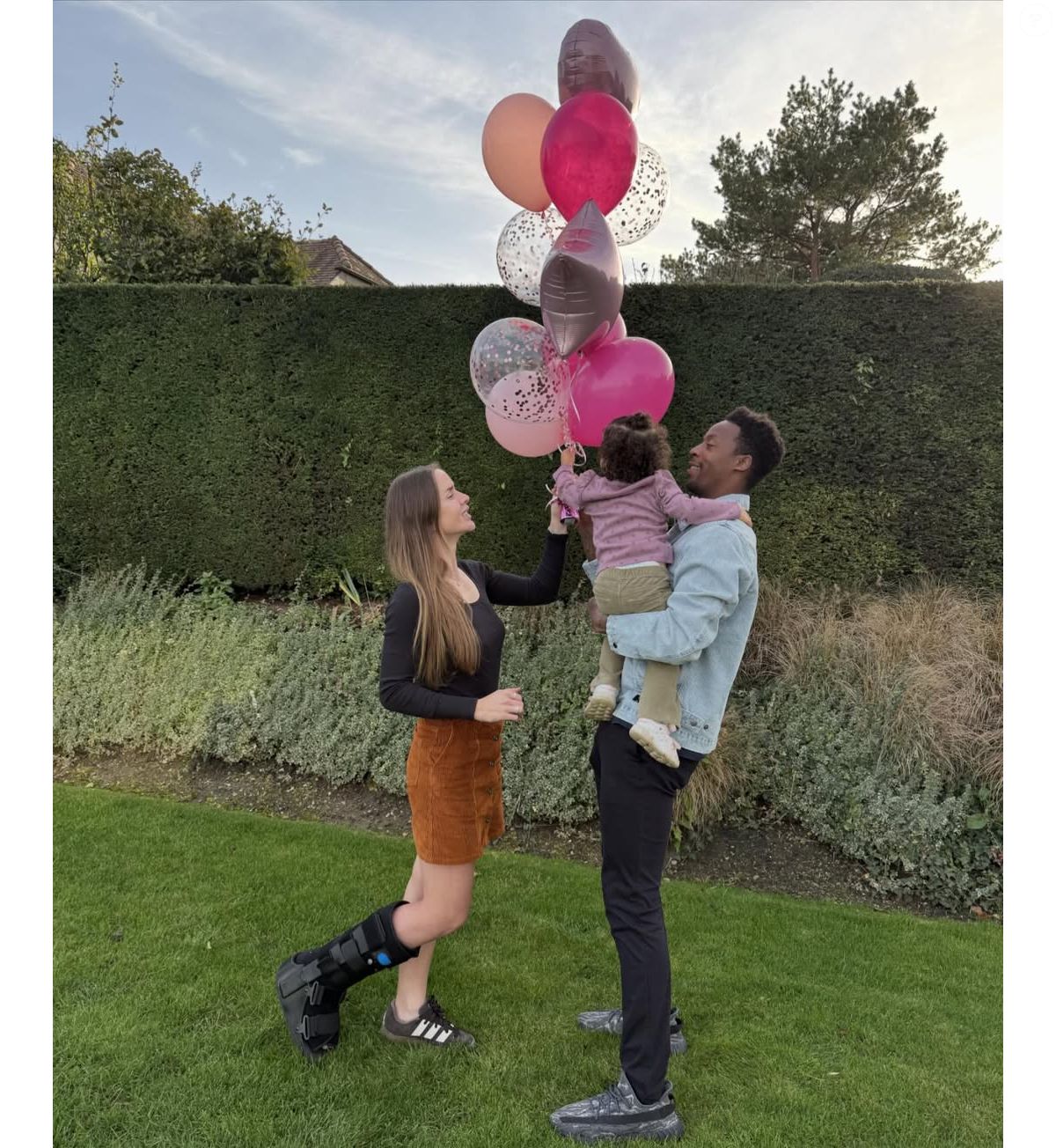 Photo : Instagram @elisvitolina - Purepeople