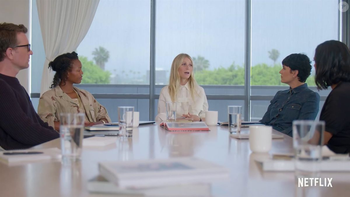 Photo : Gwyneth Paltrow sortant une émission en partenariat avec ...