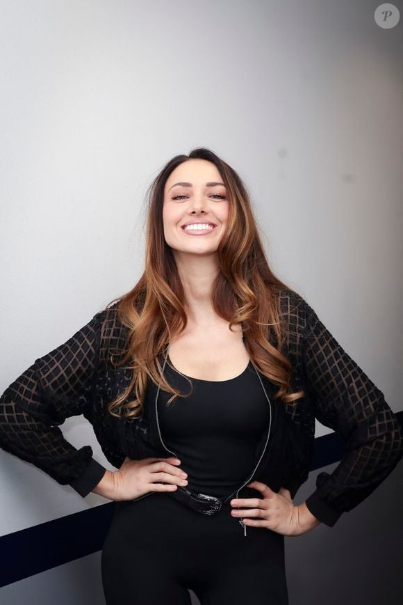 Photo : Exclusif - Delphine Wespiser (Miss France 2012), sur le plateau ...