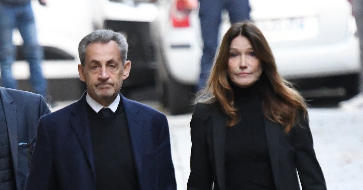 Il retrouve ses proches Carla Bruni et ses enfants Jean, Pierre, Louis ...