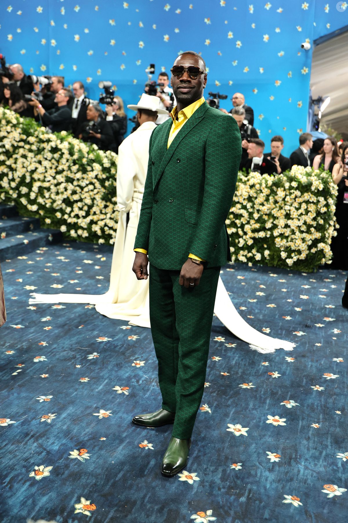 Photo : Omar Sy lors de la soirée du "MET Gala 2025" au Metropolitan ...
